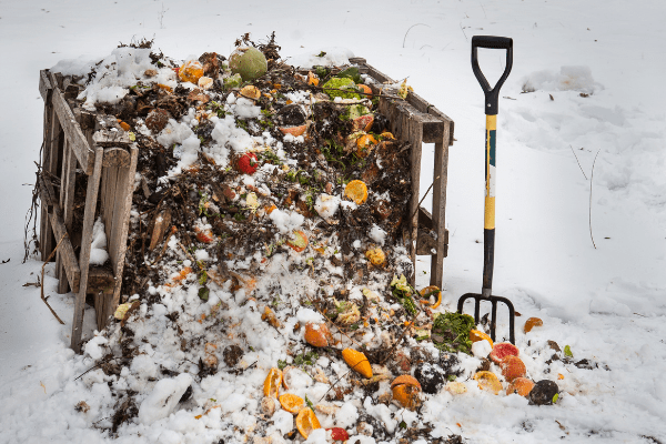 8 Winter Composting Tips: How to Compost Year Round » Homesteading Where You Are