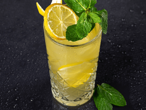 16+ Different Ways to Use Lemon Balm